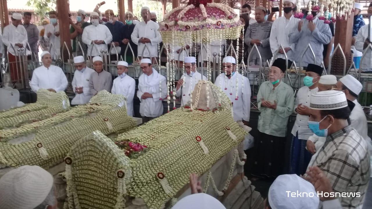 11 Tempat Wisata Religi di Jawa Timur Yang Wajib kalian Kunjungi